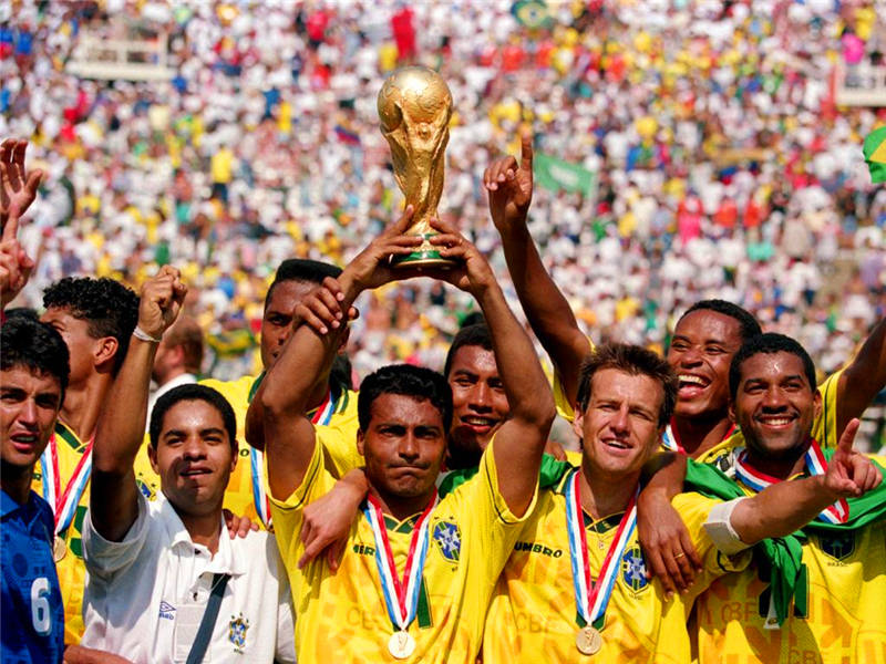 他是罗马里奥的前室友，与罗纳尔多水火不容，还是马拉多纳的冤家-搜狐大视野-搜狐新闻