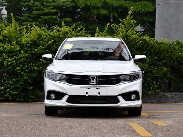 东风拿出“杀手锏”，4米7车长油耗4.9L，空间远超卡罗拉，9.98W_搜狐汽车_搜狐网