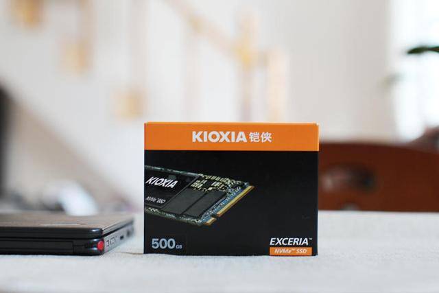 换上它，让"小黑本"再战三年！铠侠RC10 500G固态硬盘体验_搜狐汽车_搜狐网