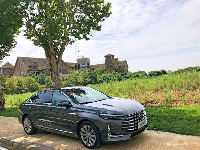 全新传祺GA8正式上市，售价15.68万元起，搭载广汽2.0T发动机_搜狐汽车_搜狐网