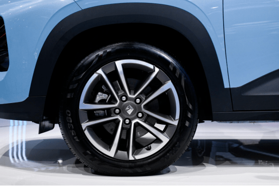 新增多项配置 新宝骏RS-3 1.5T车型上市售8.78万起_搜狐汽车_搜狐网