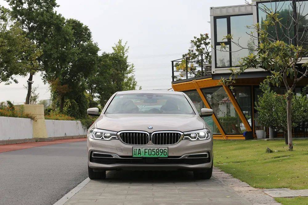 插混也能玩出新境界 试驾2020款华晨宝马530Le_搜狐汽车_搜狐网