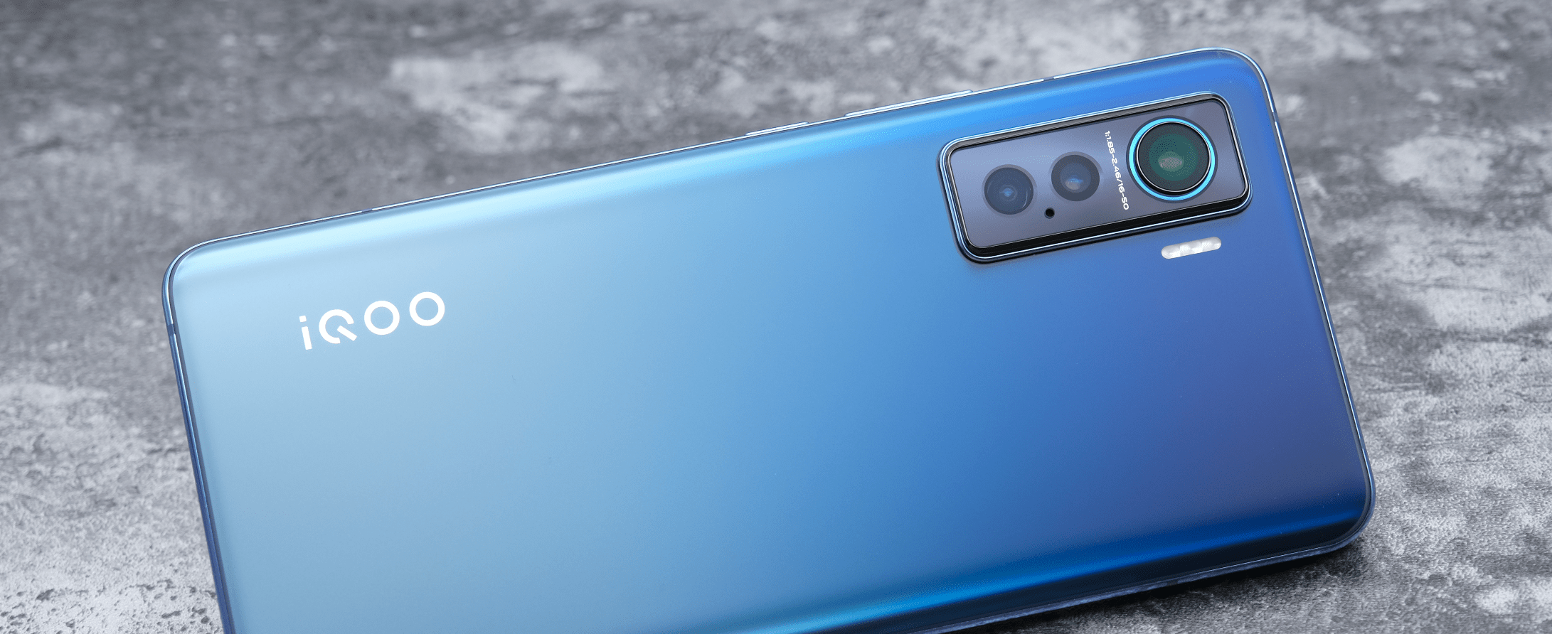 号称四千元性价比之王的iQOO5，跌价已破528，正值入手？_搜狐汽车_搜狐网