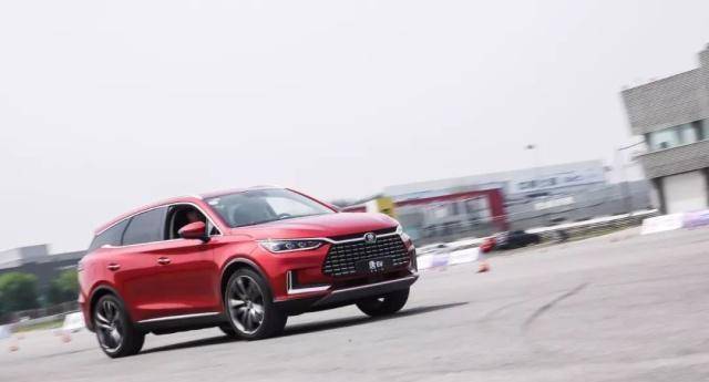 4.4s加速，这个电的SUV比金港试驾比亚迪唐EV600多_搜狐汽车_搜狐网