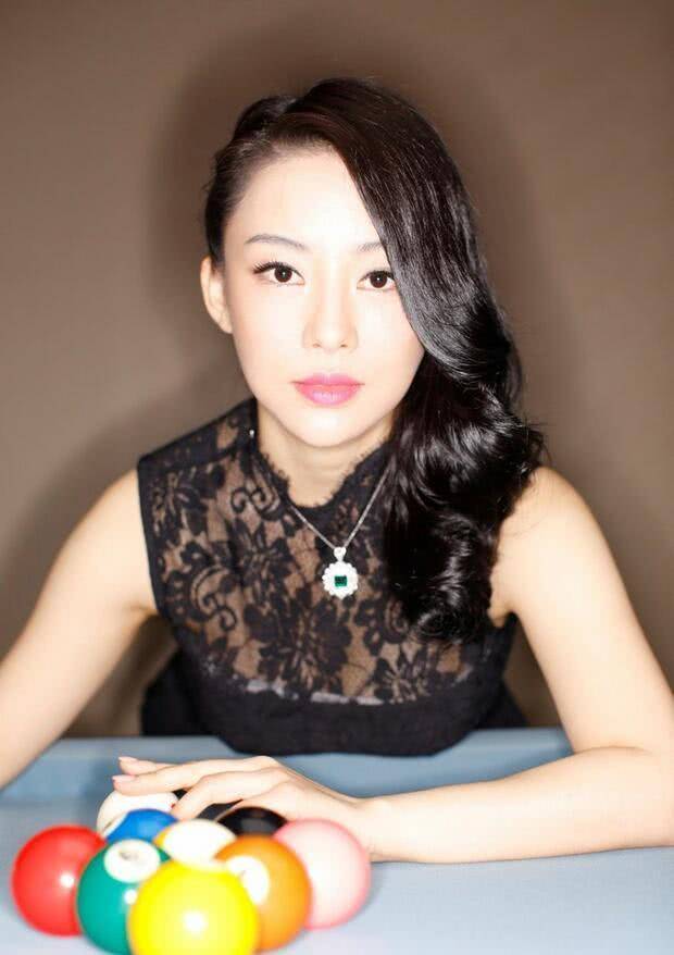 中国台球女神潘晓婷,淡妆浓抹总相宜,不念功名念初心魅力