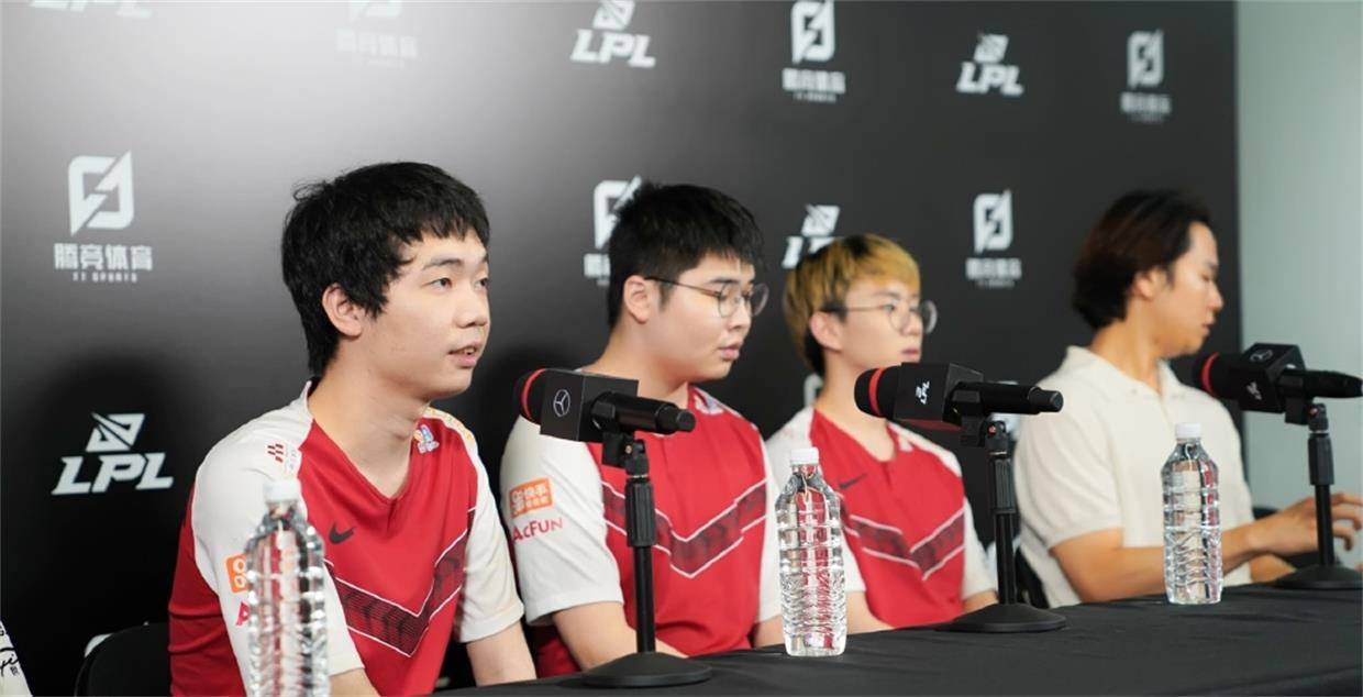 LPL第八名之争难解难分？一张图看清RNG、WE、FPX的晋级形势_小分