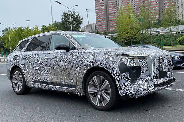 红旗旗舰SUV E-HS9最新谍照 续航可达600km/或于四季度上市_搜狐汽车_搜狐网