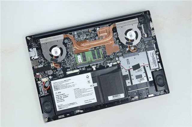 办公游戏全能，十代酷睿 + MX350 不足 4K，机械革命 S2 体验_笔记本