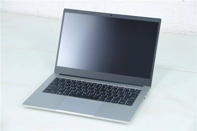 办公游戏全能，十代酷睿 + MX350 不足 4K，机械革命 S2 体验_笔记本