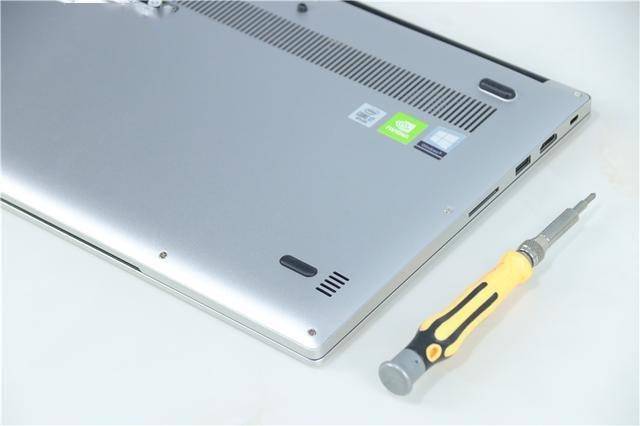 办公游戏全能，十代酷睿 + MX350 不足 4K，机械革命 S2 体验_笔记本