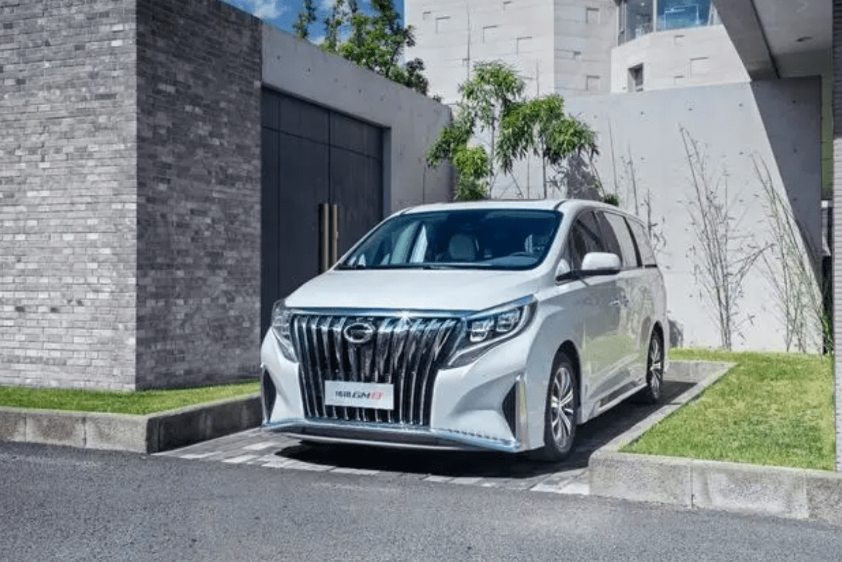 传祺GM8大师版来了！震天翼前脸搭配390T＋爱信8AT-搜狐大视野-搜狐新闻