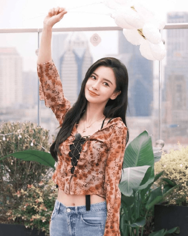 Angelababy晒泳装照身材火辣 双腿又细又长惹人羡-搜狐大视野-搜狐新闻