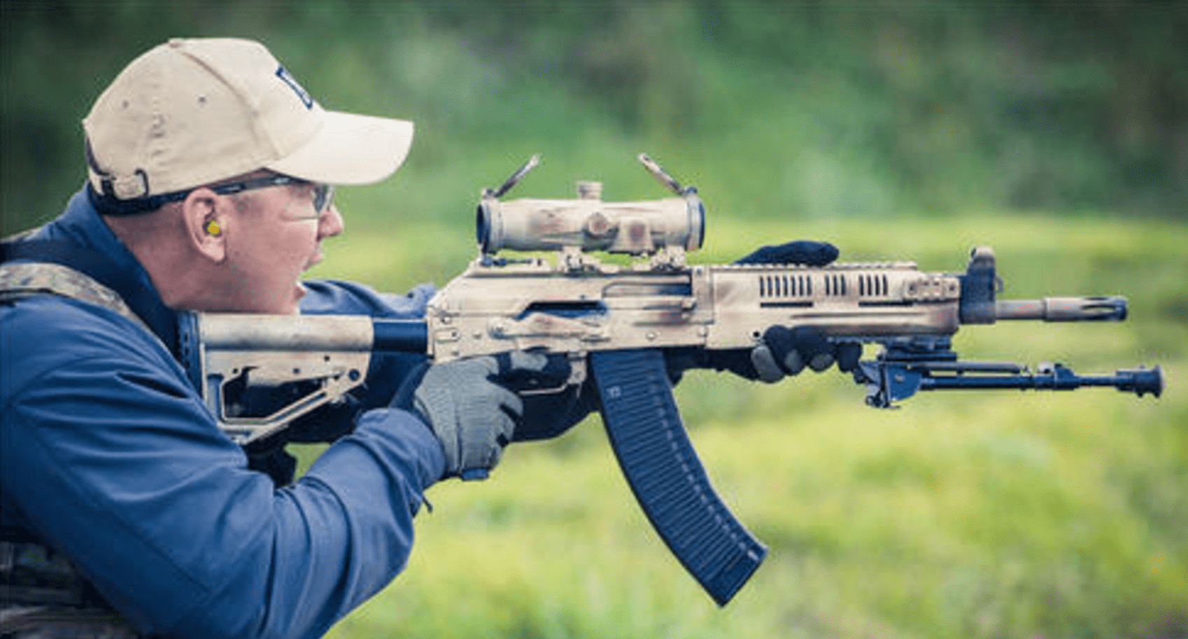 俄罗斯新款轻机枪, 既能够当作步枪使用, 也能够当作轻机枪使用!_卡拉什尼科夫