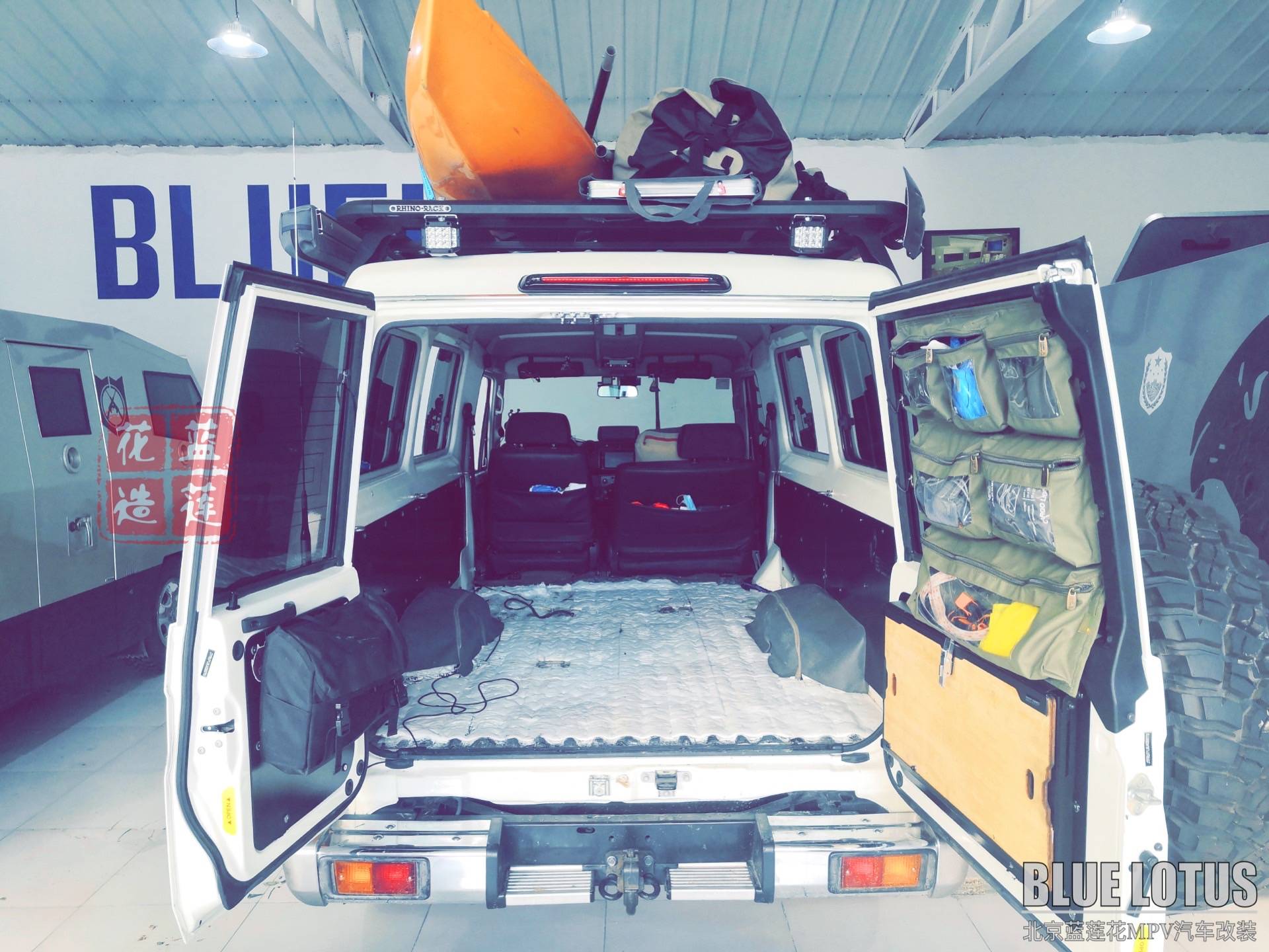 丰田Lc78改装床车和多功能车内饰定制设计_搜狐汽车_搜狐网