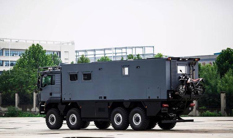 成为豪华越野房车的旗帜 德国MAN 8X8 2000多的扭矩_搜狐汽车_搜狐网