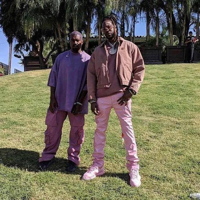 Kanye装甲车送路人Yeezy后，这次竟把车都送出去了..._搜狐汽车_搜狐网