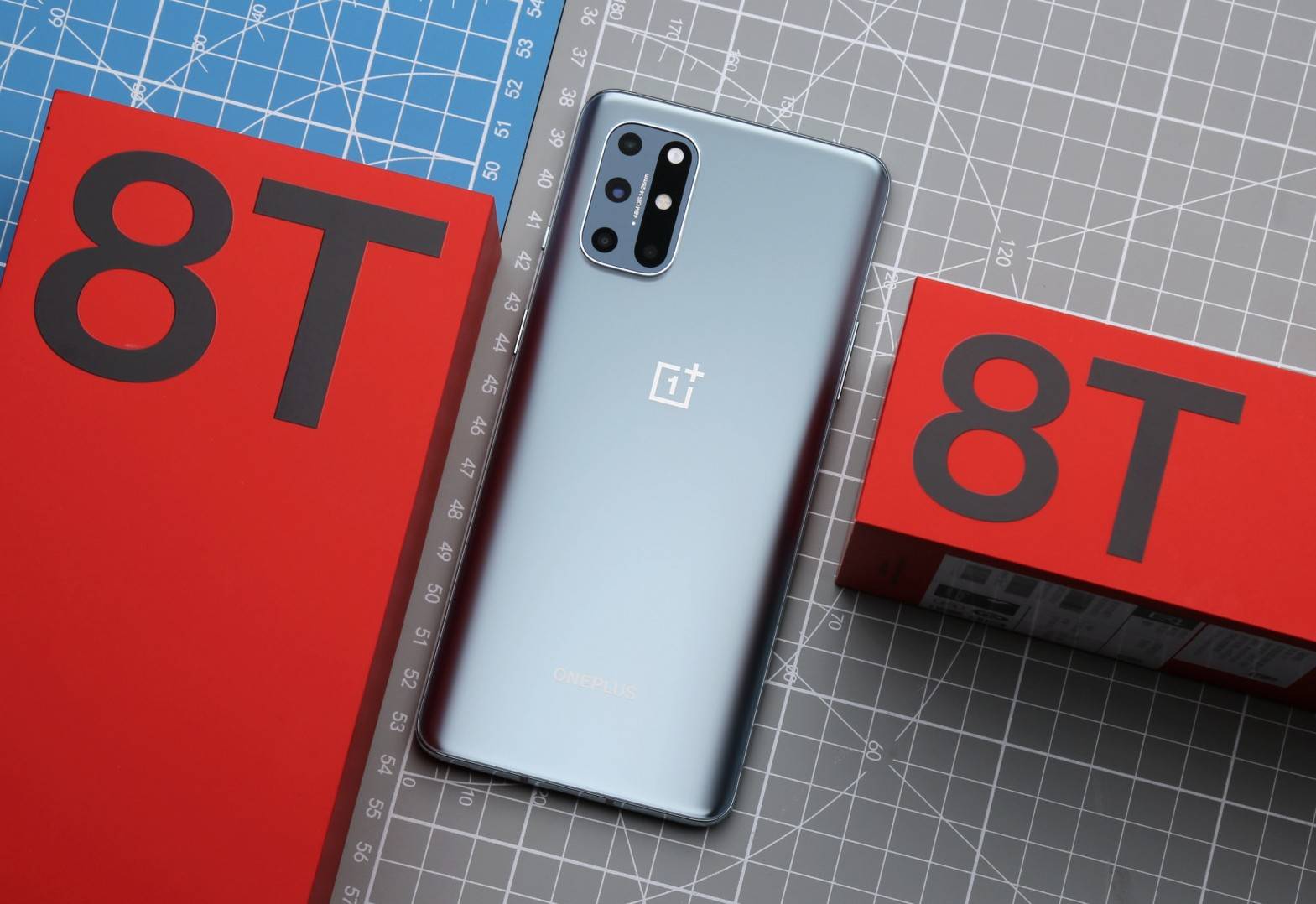 一加8T评测：直屏旗舰，3399元交朋友_尼特