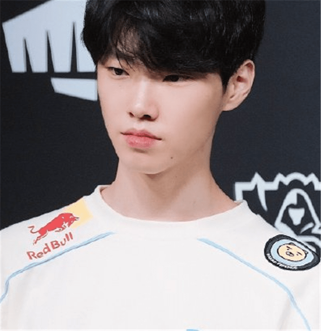 deft、chovy终于作出决定，将官宣LCK新战队，同时表态不想来LPL_选手
