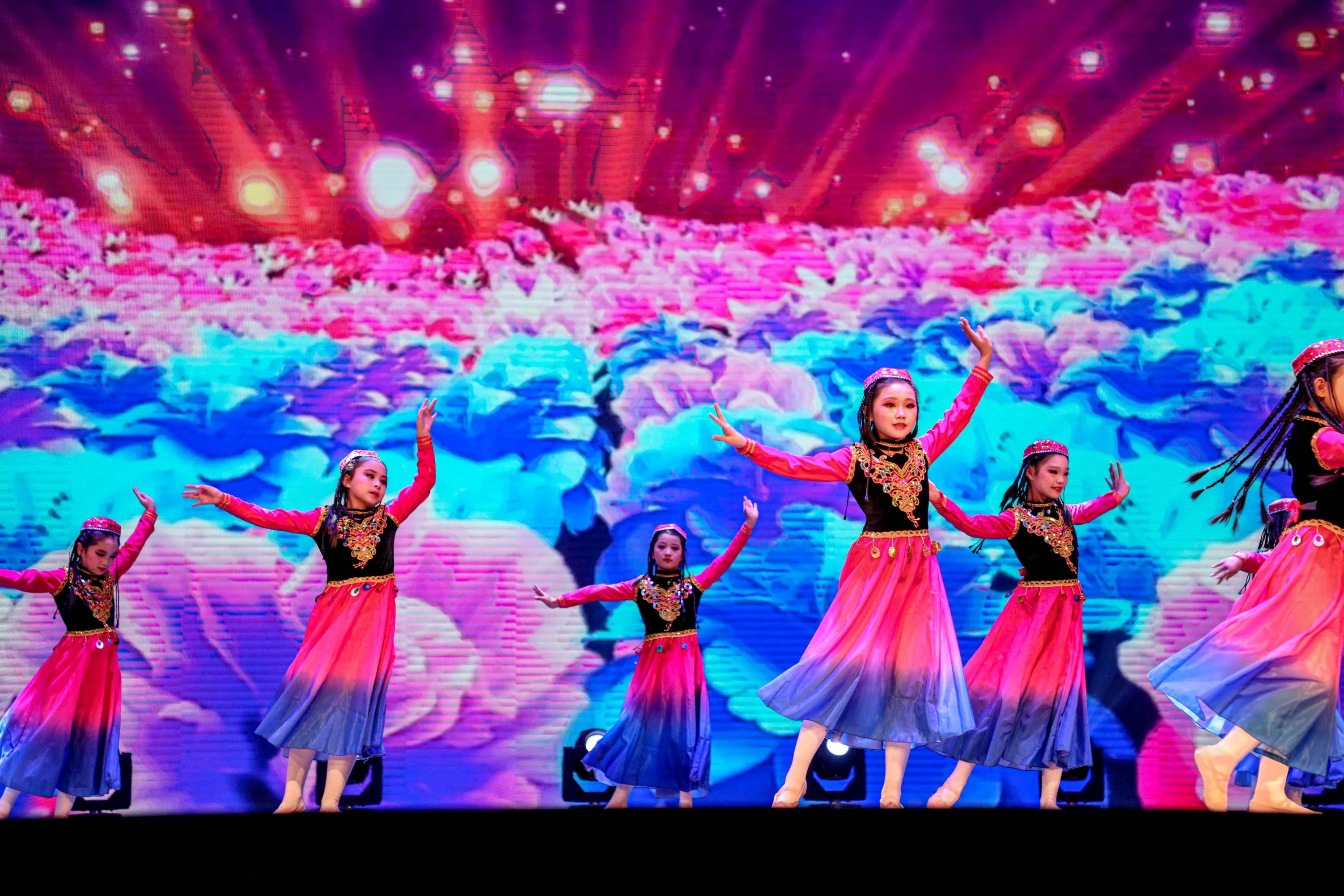 微视河南：安阳少儿慈善新春喜乐会成功举办-搜狐大视野-搜狐新闻