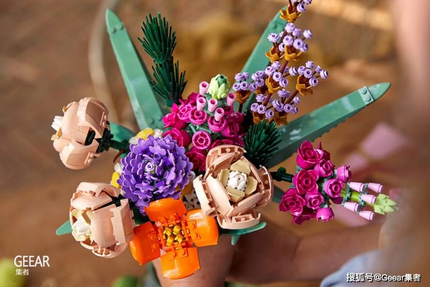 乐高首次推出植物系列，为居家摆设添上一束永不凋谢的花！_花束