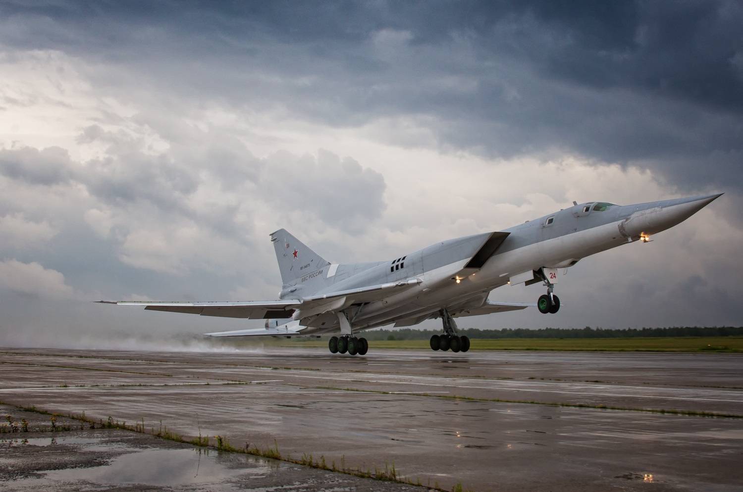 图22M3飞行速度最快的战略轰炸机!_巡航导弹