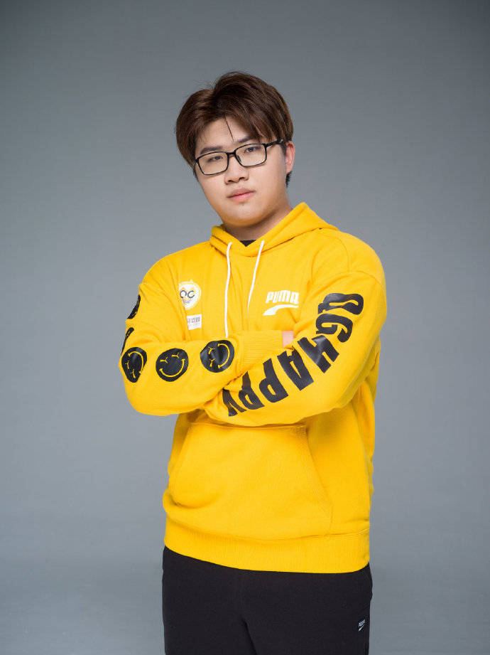 2021年王者荣耀春季赛 QGHappy定妆照-搜狐大视野-搜狐新闻