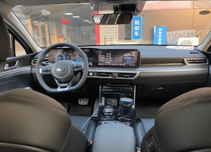 240马力+8AT，16万多买辆起亚K5凯酷值吗？_搜狐汽车_搜狐网