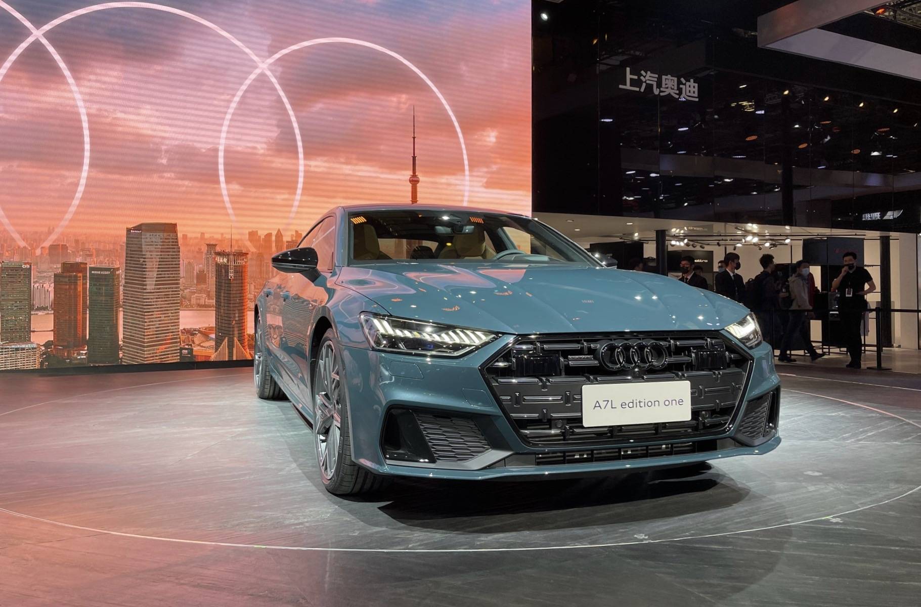 今年争议最大的轿车和SUV，你看得惯丰田皇冠陆放、奥迪A7L吗？_搜狐汽车_搜狐网