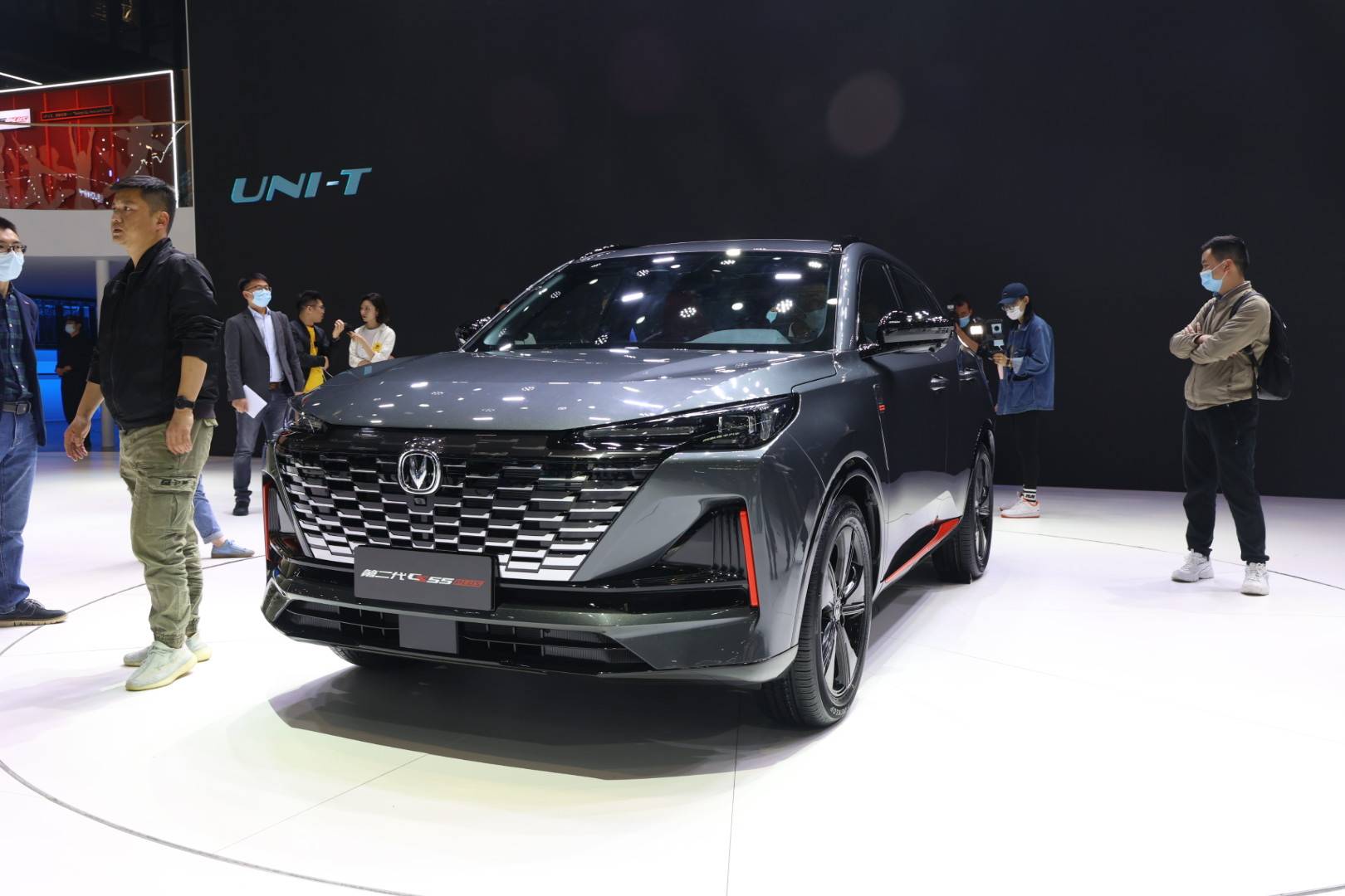 2021上海车展丨外观汲取UNI-T设计 全新长安CS55PLUS首发亮相_搜狐汽车_搜狐网