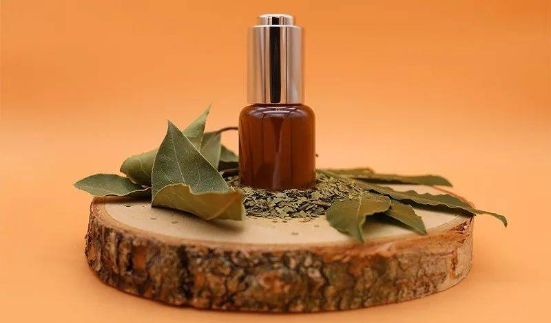 奇华顿推出针对油性皮肤的微生物友好型成分，新锐品牌溪木源推出樱花系列新品_Protect