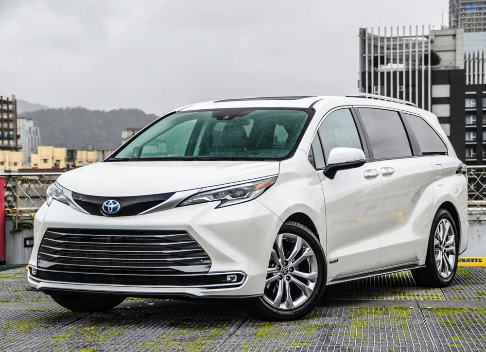 国产丰田Sienna谍照曝光 基于TNGA架构打造_搜狐汽车_搜狐网