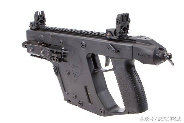 后坐力比手枪还小Vector冲锋枪，为什么使用13发弹匣_Kirss