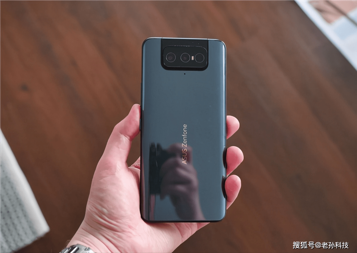 华硕ZenFone8海外发布，5.9英寸小屏旗舰售价599欧，值得买吗？_手机