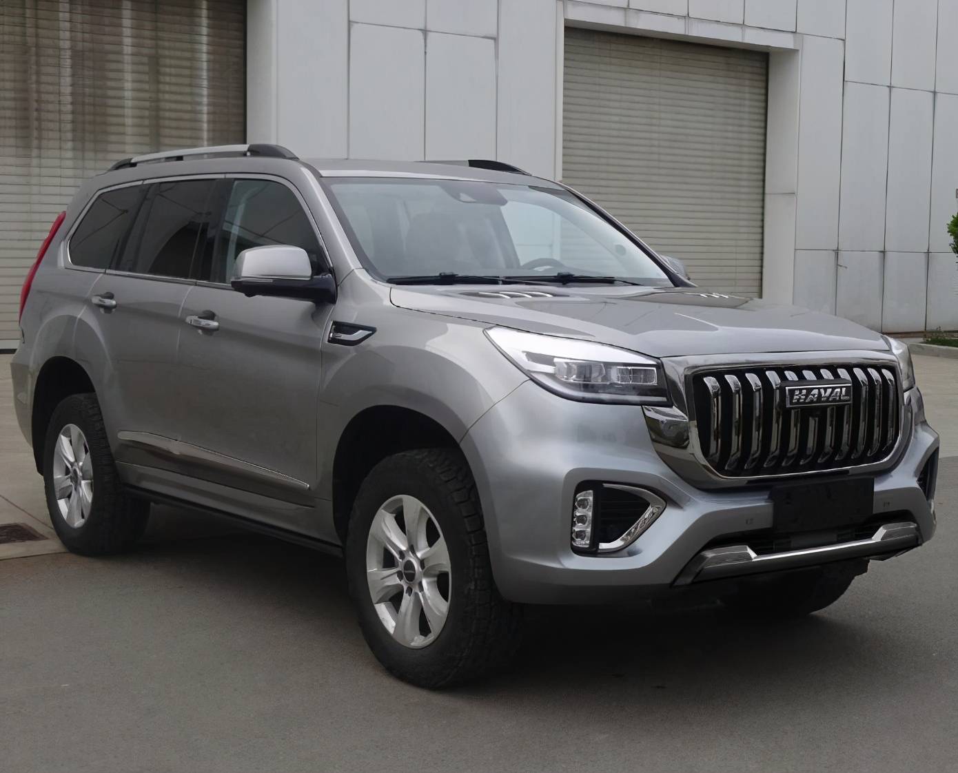 新款哈弗H9实车图，换直瀑式前格栅，2.0T动力不变_搜狐汽车_搜狐网