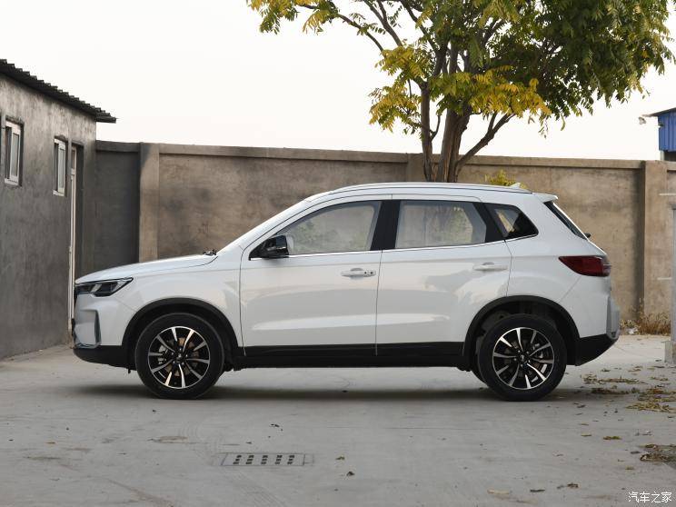 售8.59万起 奔腾T33 1.2T车型正式上市_搜狐汽车_搜狐网