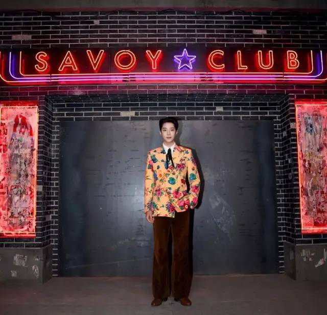 Gucci大秀男星造型：鹿晗粉底厚，赖冠霖刘海似逗号，穿搭显油腻 -6park.com