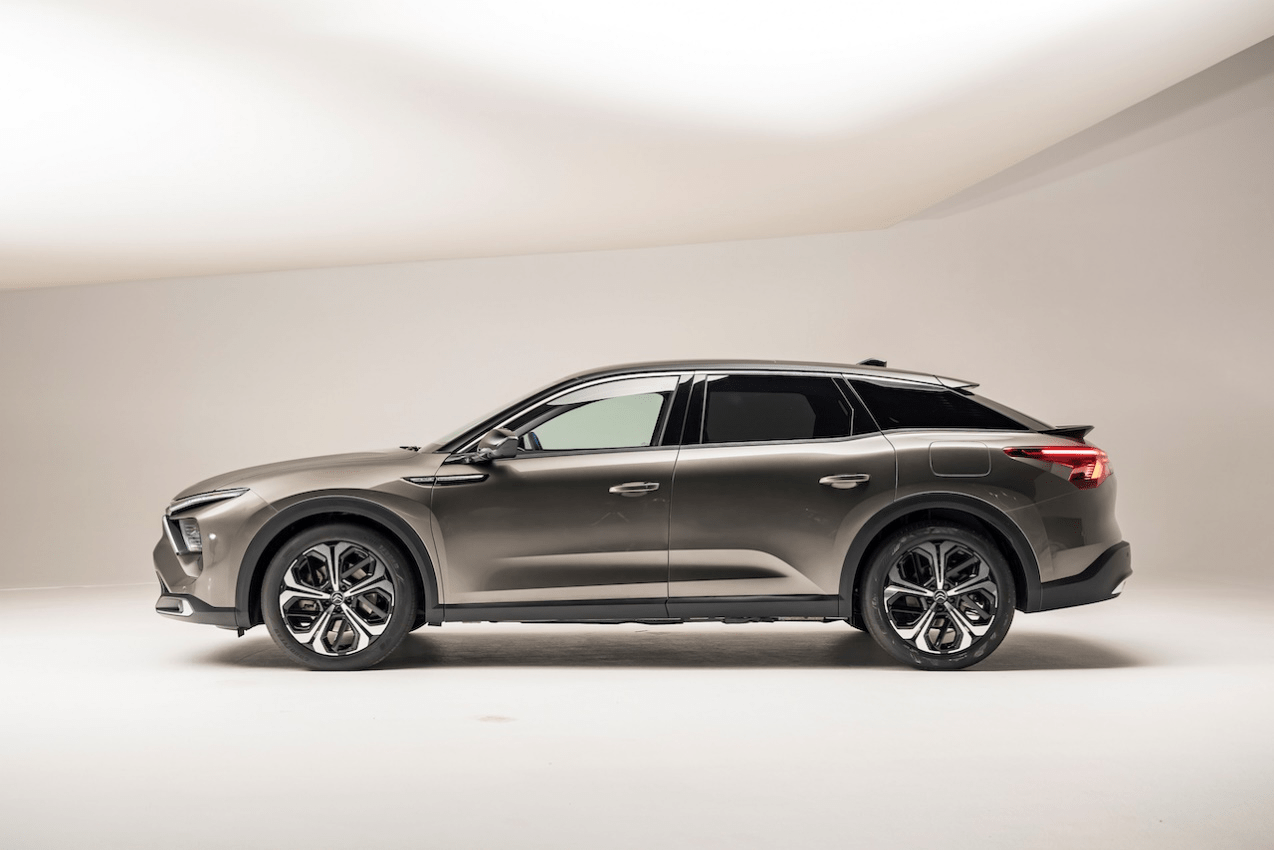 改“邪”归正？凡尔赛C5X换上了225/55R19的轮胎，真假难辨_搜狐汽车_搜狐网