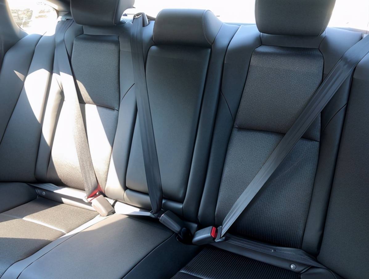 美版雅阁实拍！2.0T引擎+10AT，落地16万，感觉比凯美瑞帅气_搜狐汽车_搜狐网