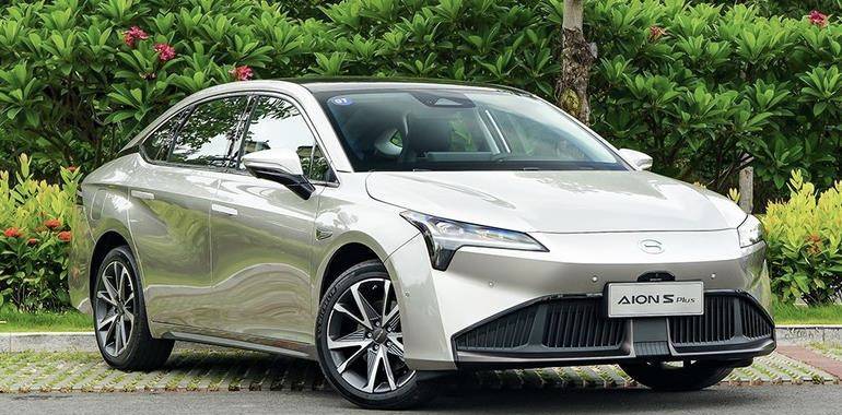 10多万元买哪款新能源划算？秦PLUS省油实用，欧拉好猫讨喜女生_搜狐汽车_搜狐网