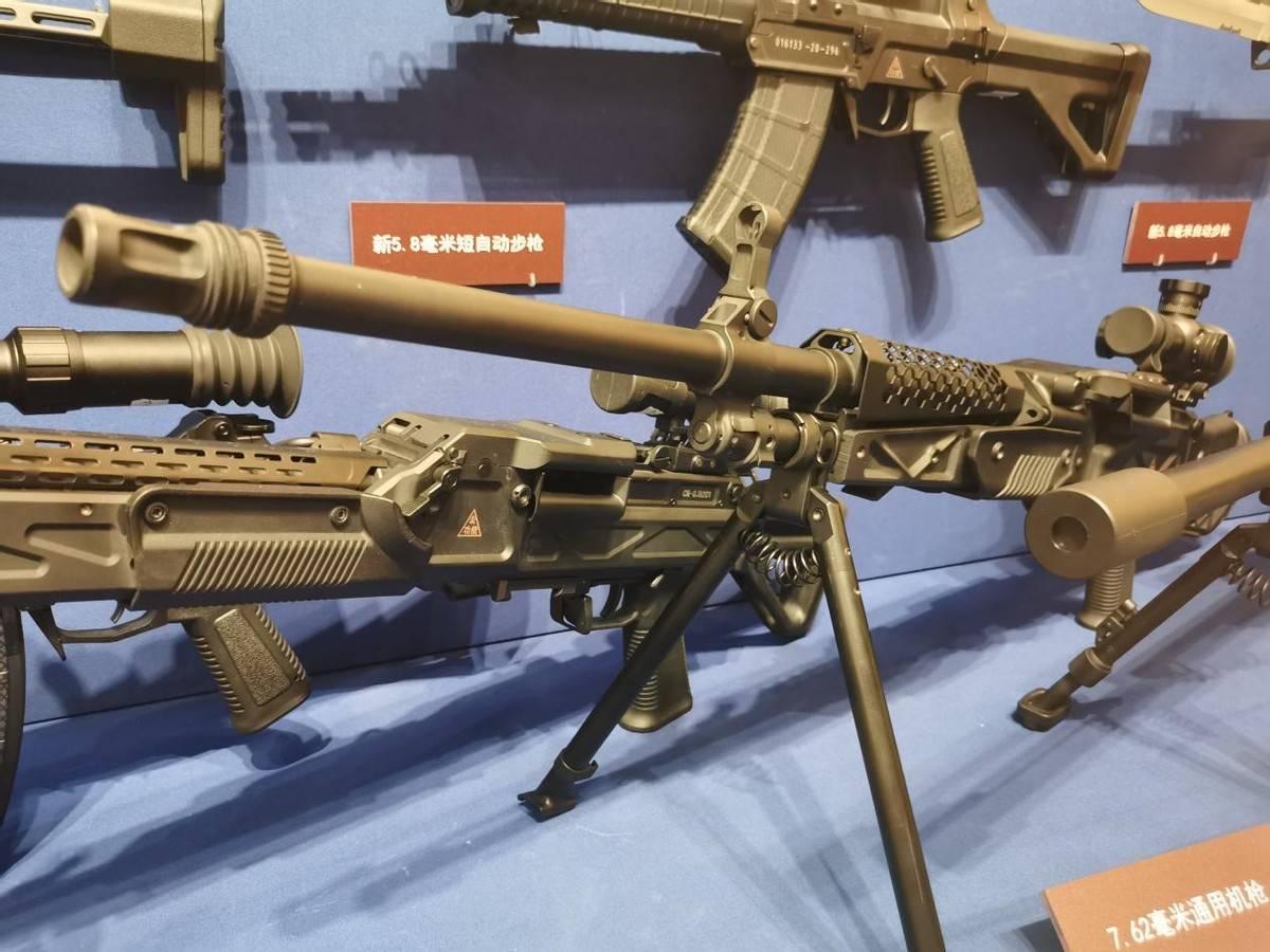 博物馆里的新枪族，见证轻武器发展，解放军单兵武器未来可期_型号