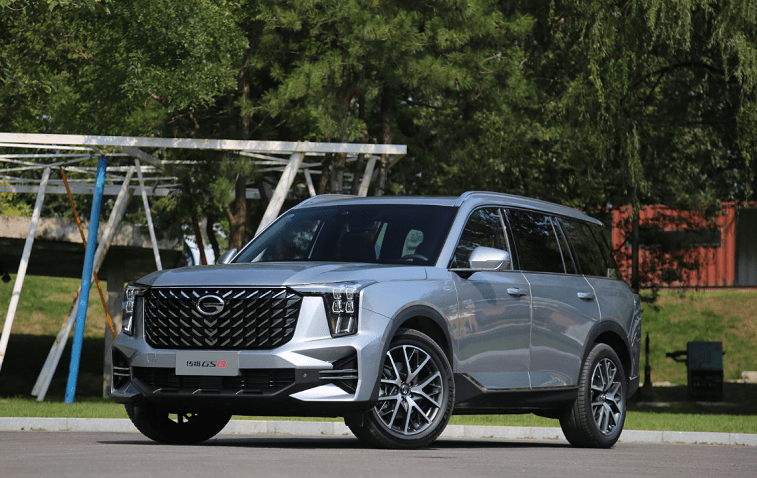 18.88万起预售！号称一箱油跑2022KM，全新传祺“大块头”GS8曝光_搜狐汽车_搜狐网