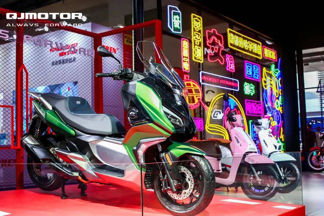 QJ350T踏板 贝纳利TRK700等车型现身工信部！_搜狐汽车_搜狐网