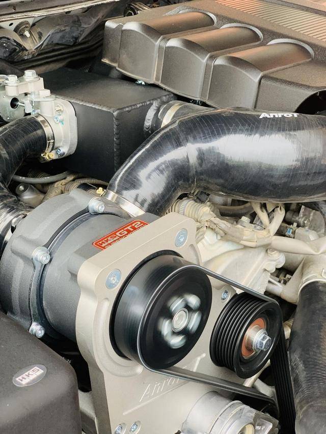 陆巡4.0加持日本HKS机械增压，堪比5700动力，王者归来！_搜狐汽车_搜狐网