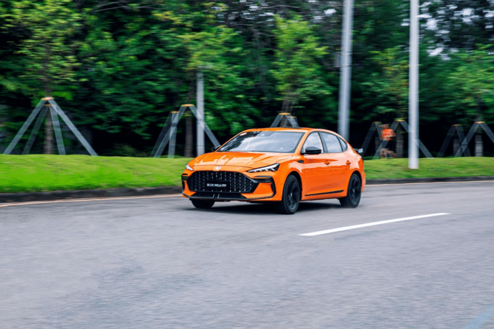 试驾第三代MG6 PRO，将运动拿捏得死死的_搜狐汽车_搜狐网