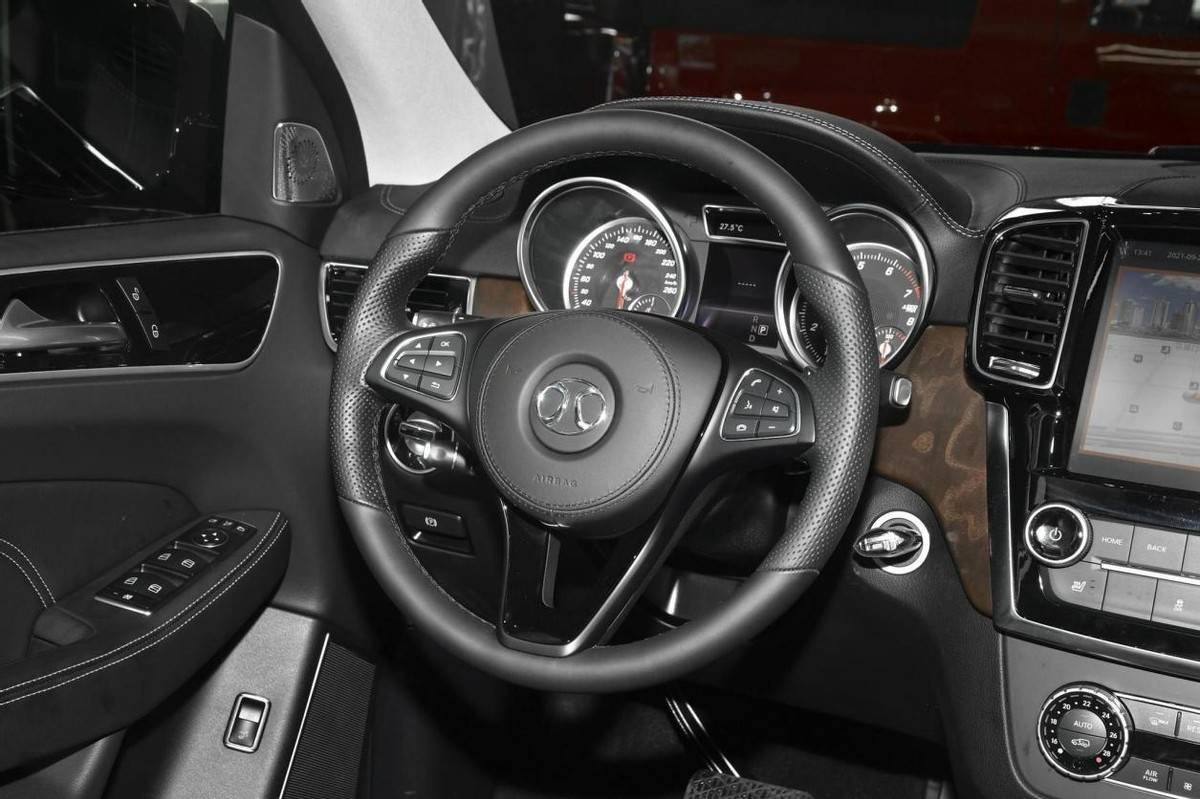 被称国产版“奔驰GLS”，配同款3.0T/4.0T动力，轴距3米1全系9AT_搜狐汽车_搜狐网