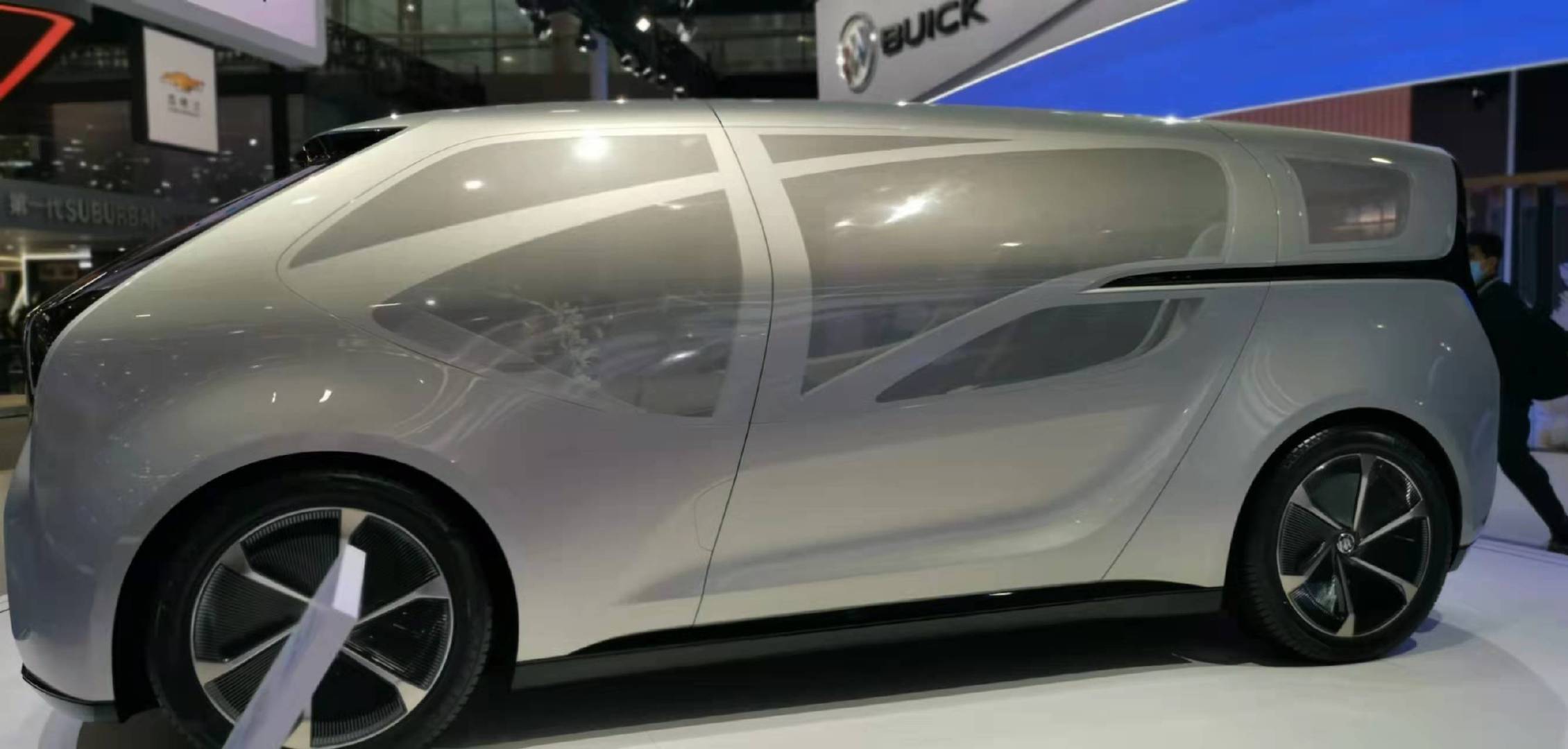 别克GL8旗舰概念车携手别克Smart Pod智慧驾舱广州车展全球首发_搜狐汽车_搜狐网