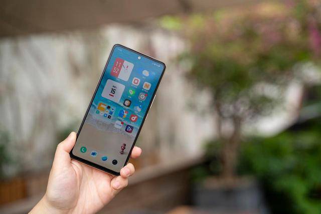 3000元手机别乱买，这3款体验媲美6000元的高端机，闭眼买就行_Adreno_小米_镜头