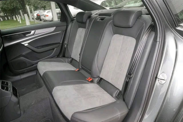 售价50.8万，油耗低至2.1L，奥迪 A6L PHEV表现如何？_搜狐汽车_搜狐网