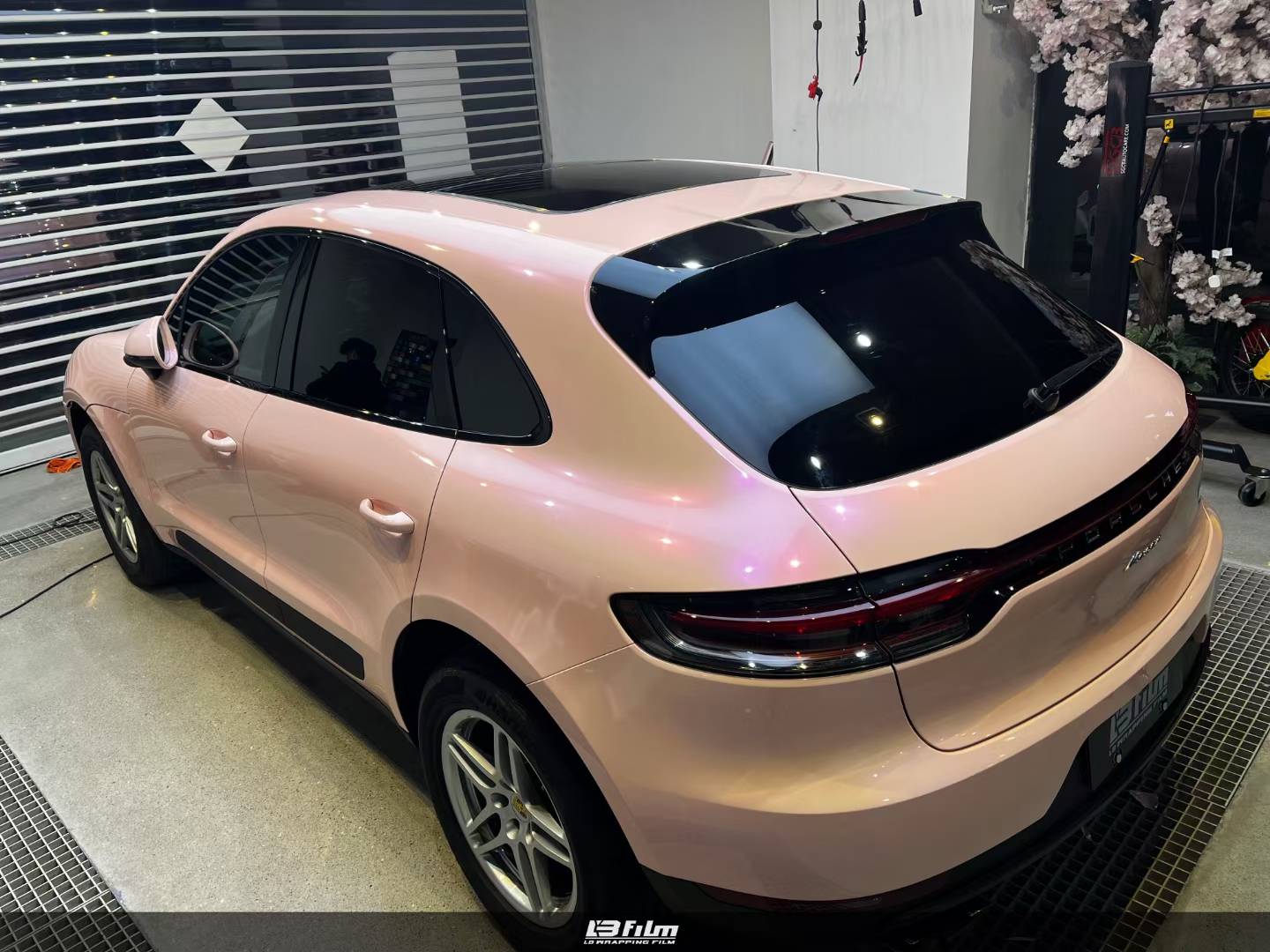 保时捷-Macan车身LB FILM改色膜颜色钻石胭脂粉_搜狐汽车_搜狐网