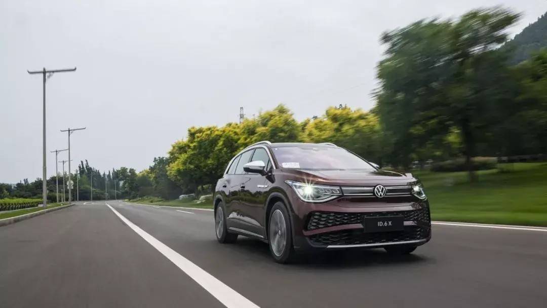 为何说ID6X比特斯拉Model Y更值得入手？TA告诉你答案_搜狐汽车_搜狐网